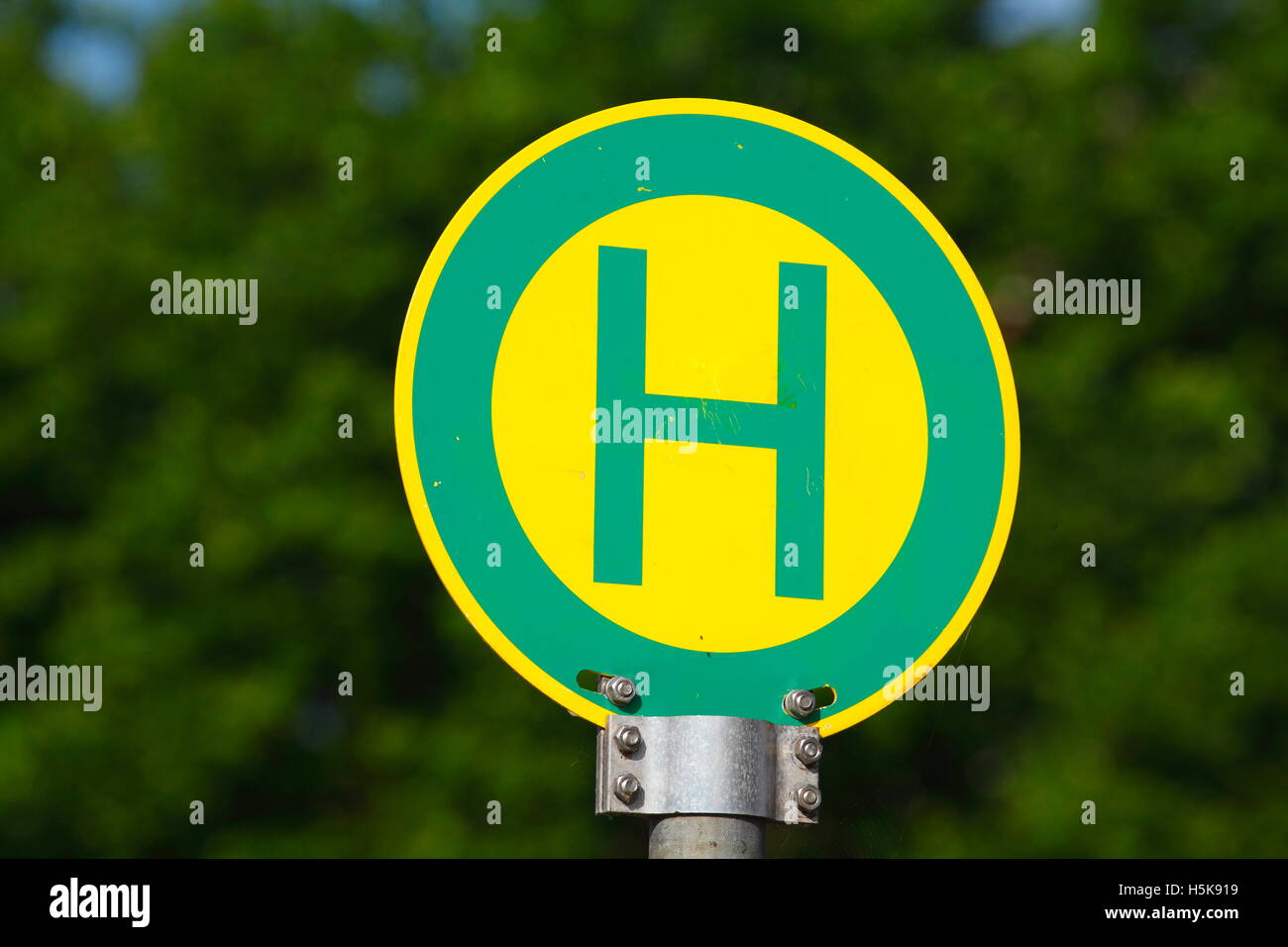 German bus stop sign hi-res stock photography and images - Alamy