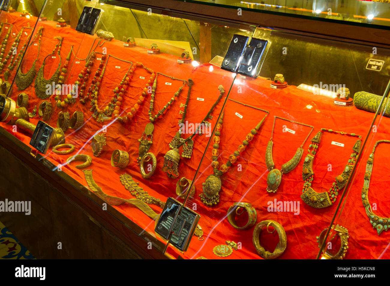 Ancient jewellery displayed in Kattankudy Heritage Museum, Kattankudy ...
