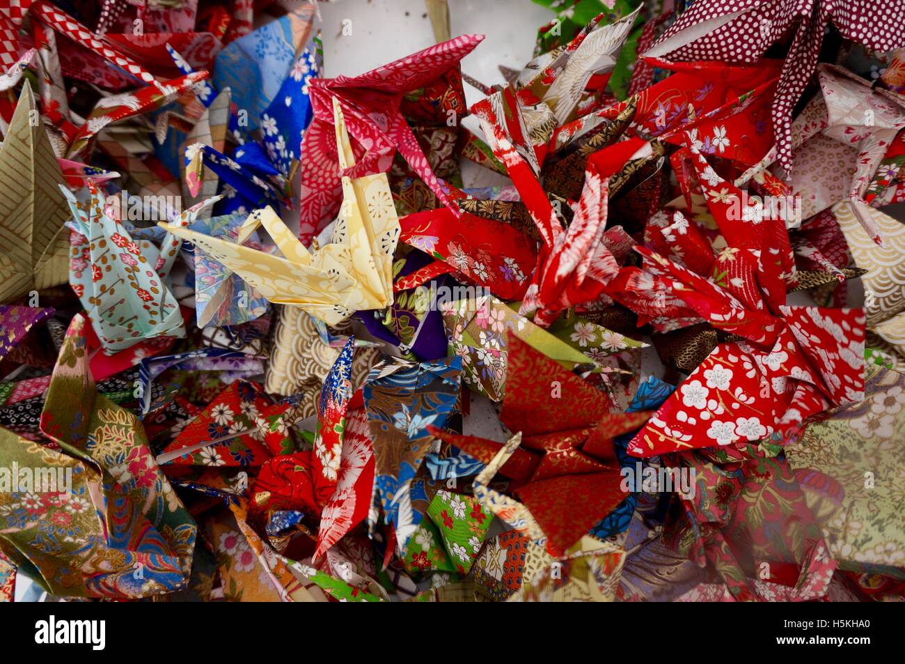Origami paper cranes Stock Photo - Alamy