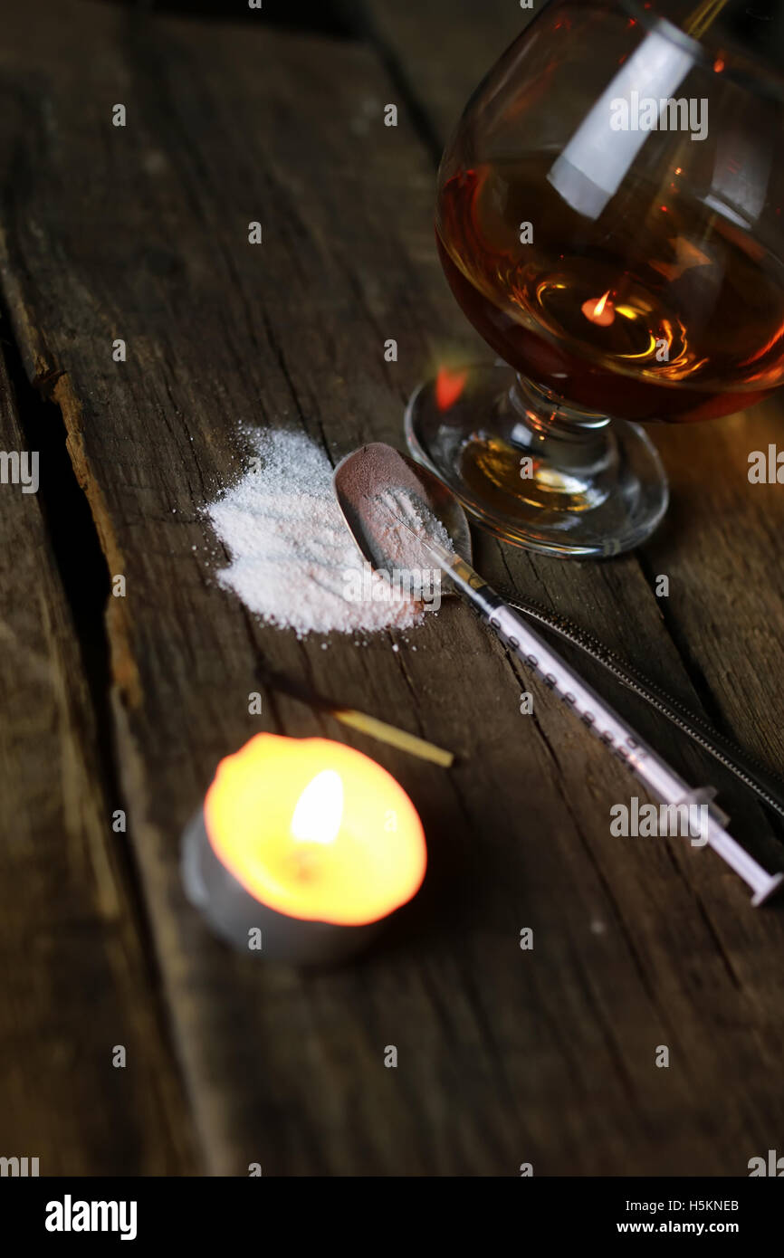 concept drug syringe spoon Stock Photo - Alamy