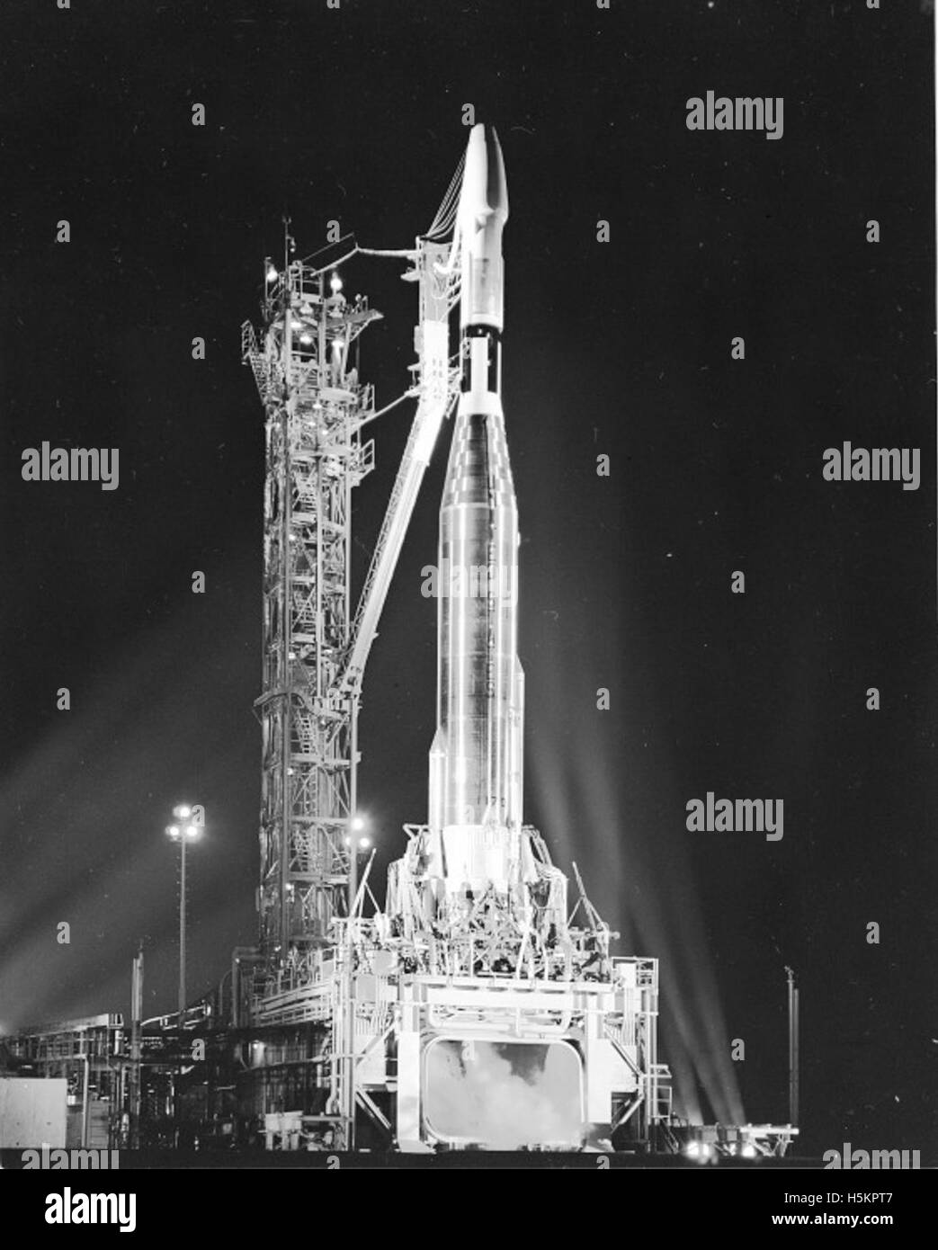 Grounded aircraft Black and White Stock Photos & Images - Alamy