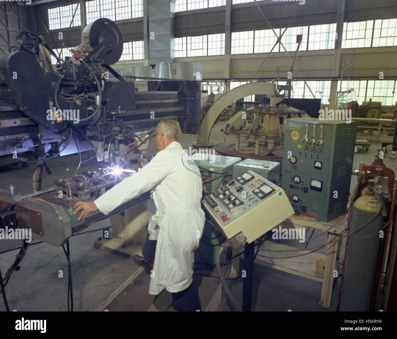 A historical map from the Atlas Collection displaying major battle ...