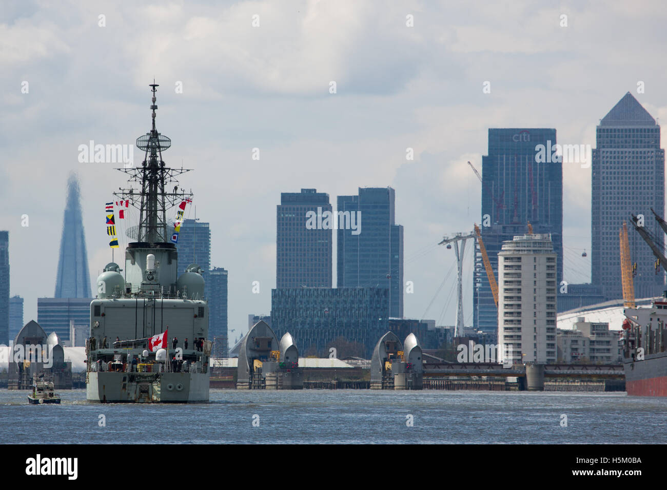 HMCS Iroquois (DDG 280) on the River Thames in 2013 Stock Photo - Alamy