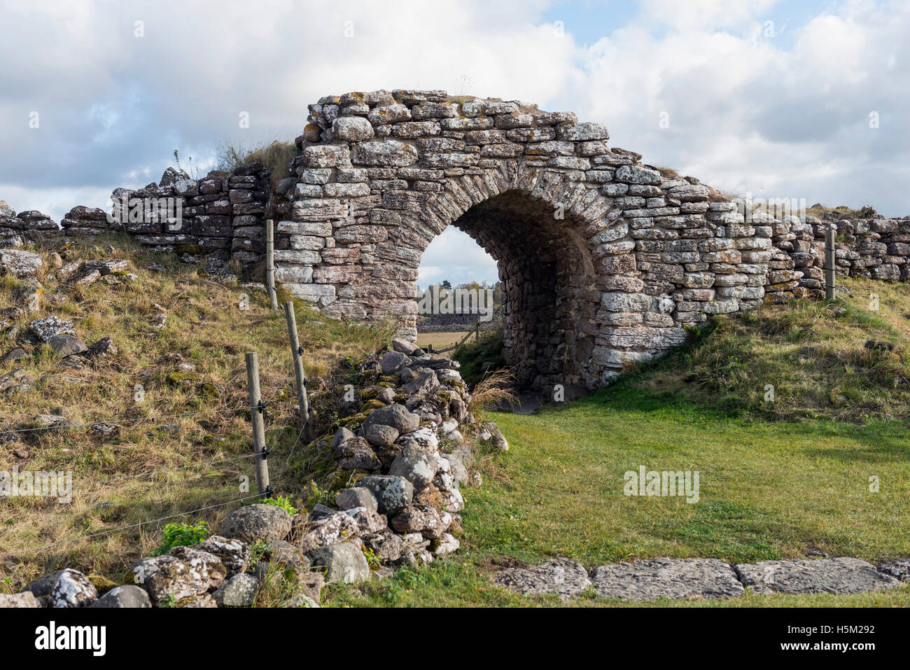 Stone wall oland sweden hi-res stock photography and images - Alamy