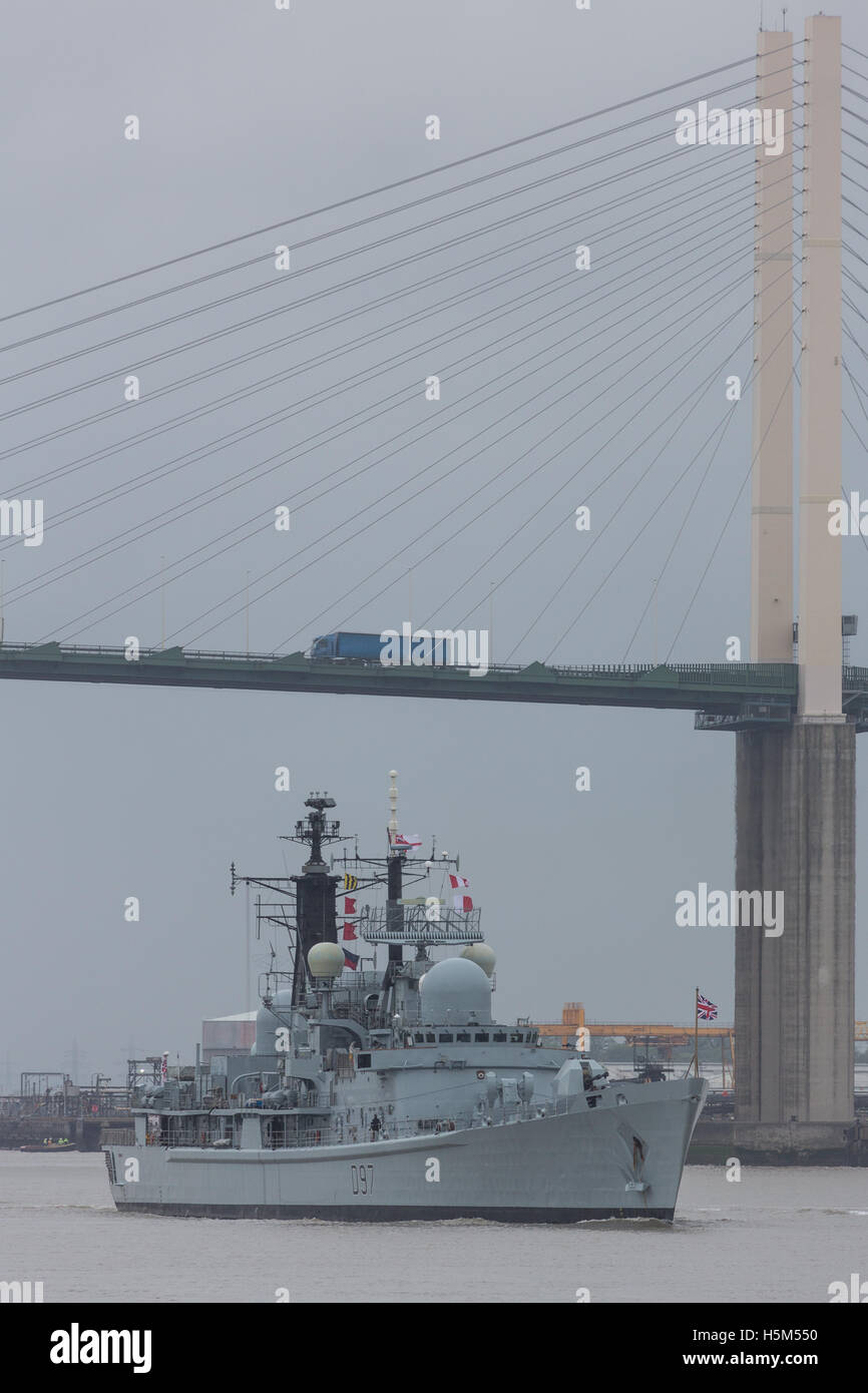 HMS Edinburgh on the Thames Stock Photo - Alamy
