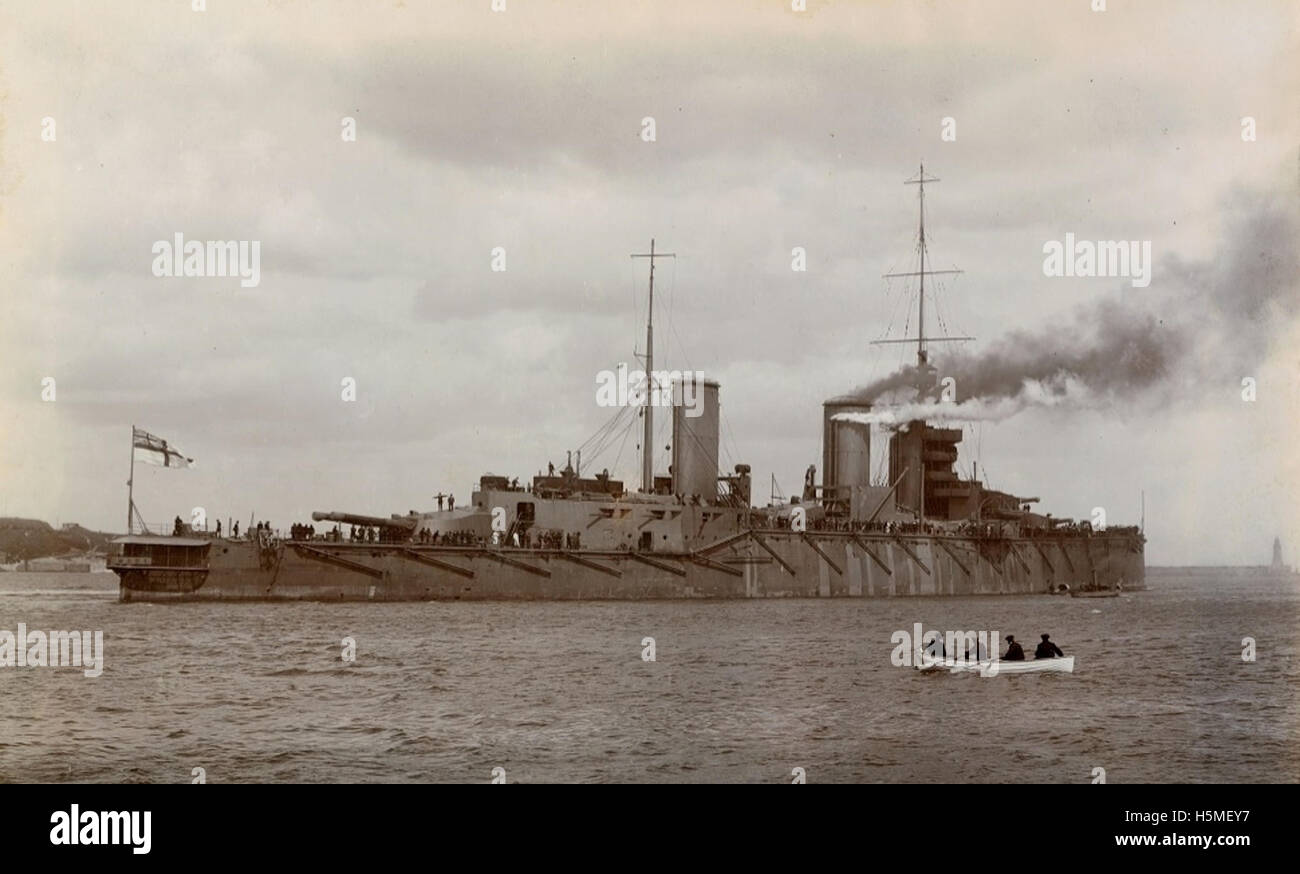 Hms queen mary hi-res stock photography and images - Alamy