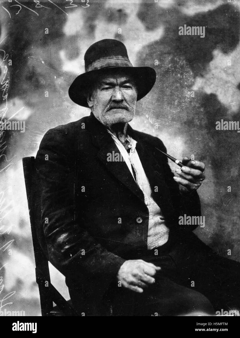 Dan Kelly, who was alleged to be the brother of the infamous Australian ...