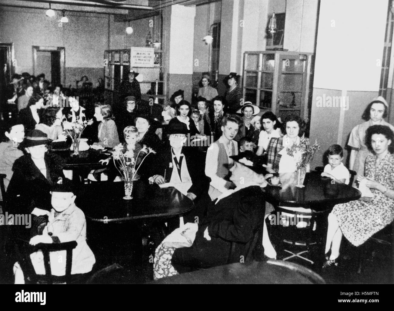 A photo from 1942 showing the Women's Rest Room at Brisbane City Hall ...