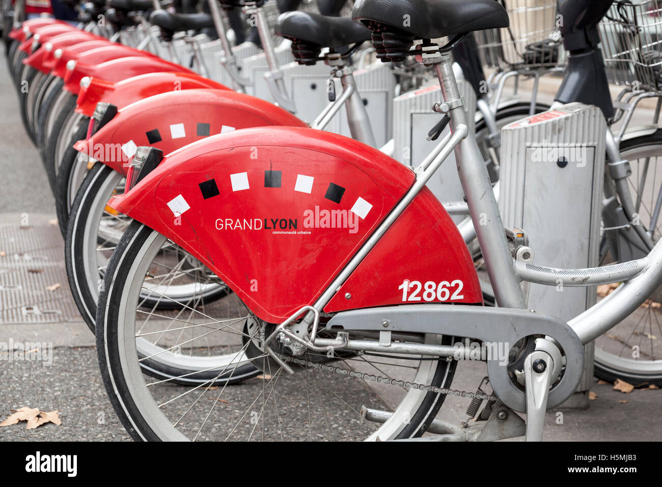 Vélo'v hire bicycles in Lyon, France Stock Photo - Alamy