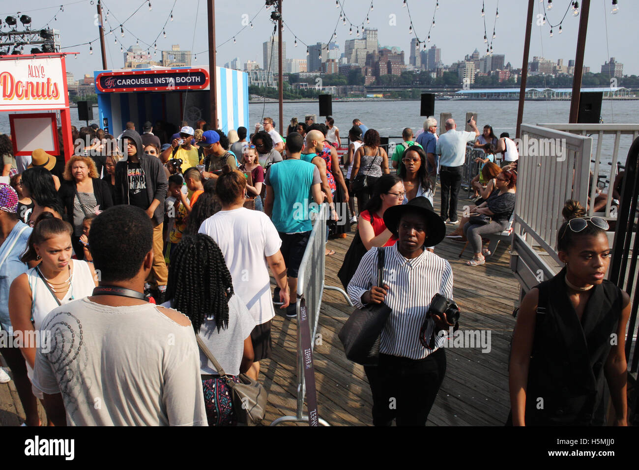 Street scene in New York City , USA Stock Photo - Alamy