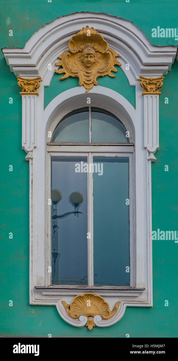 Traditional russian windows russia hi-res stock photography and images ...