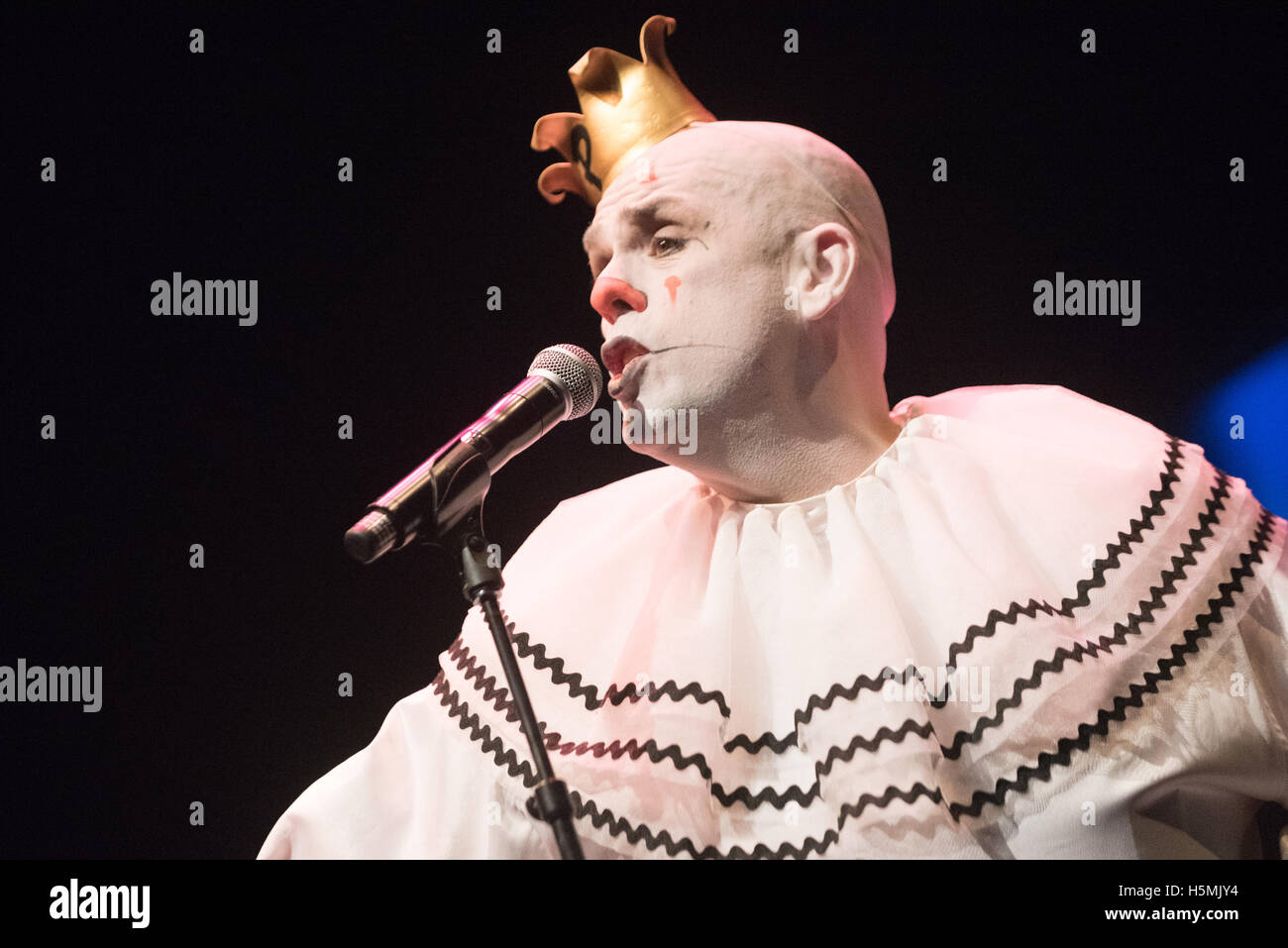 Puddles pity party hi-res stock photography and images - Alamy