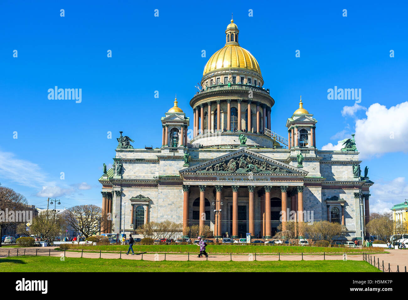 The facade of Neoclassical St Isaac's Cathedral Stock Photo - Alamy