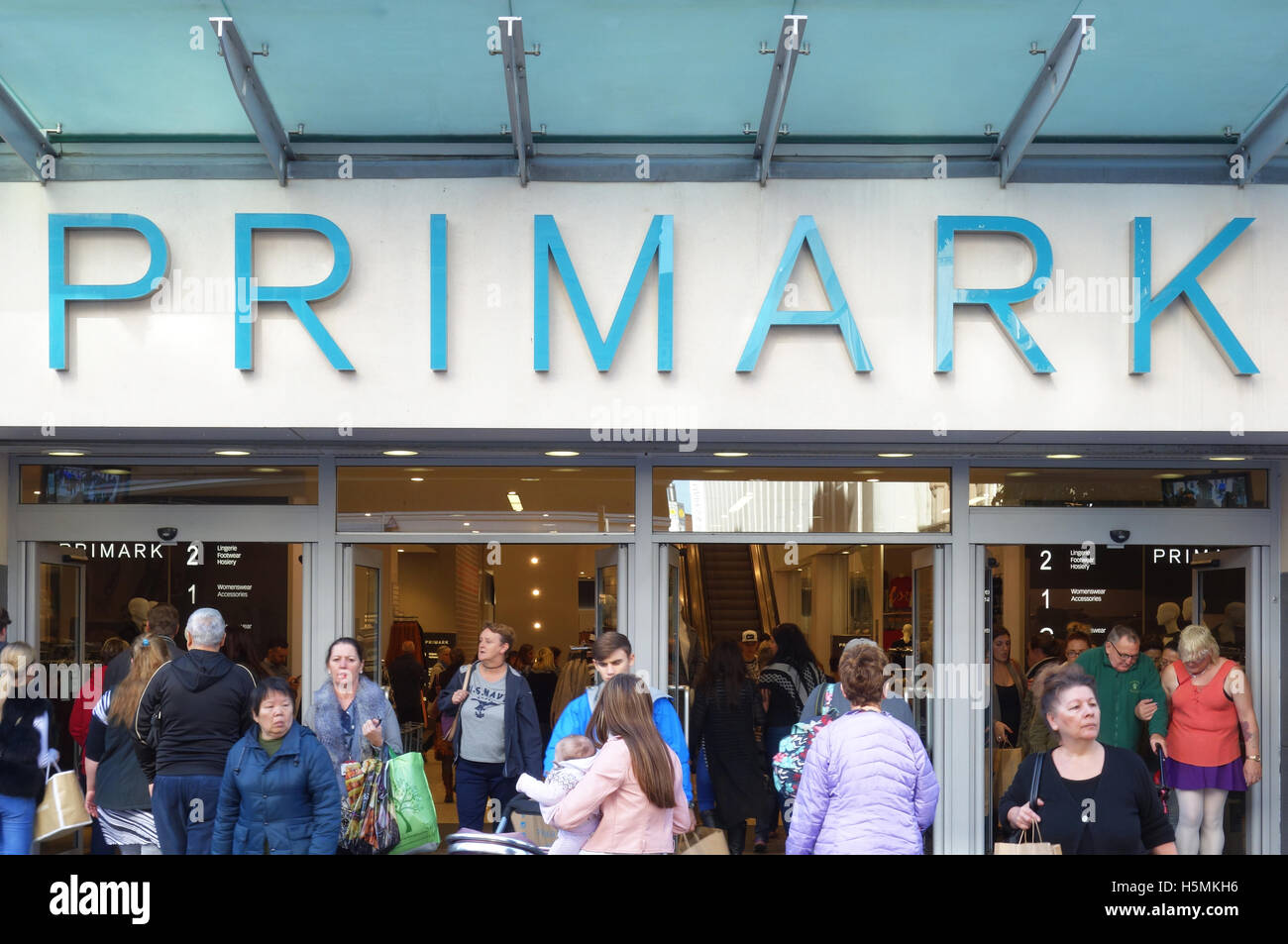 Primark clothing store Stock Photo - Alamy