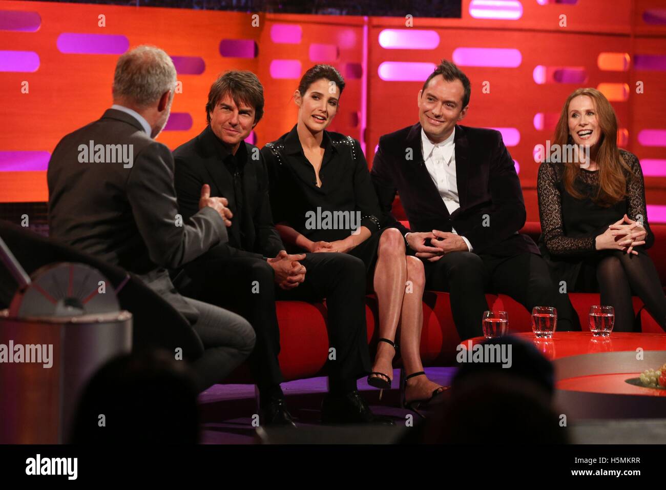 Graham norton with tom cruise hi-res stock photography and images - Alamy