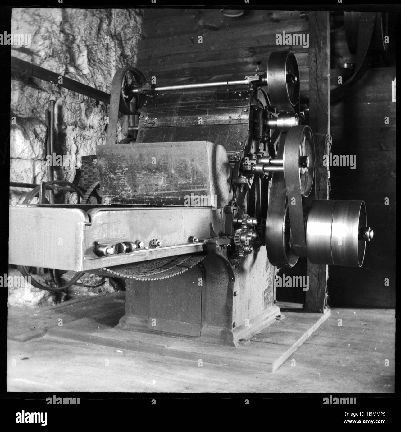The 'Picker' machinery at the Knox Woolen Mill, photographed in January ...