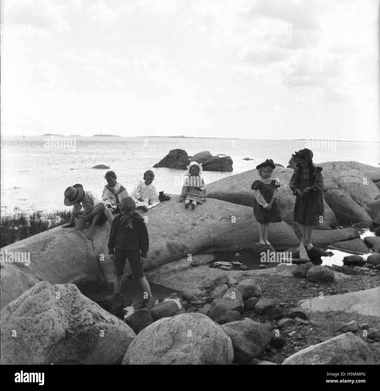 Pleasant leisure Black and White Stock Photos & Images - Alamy