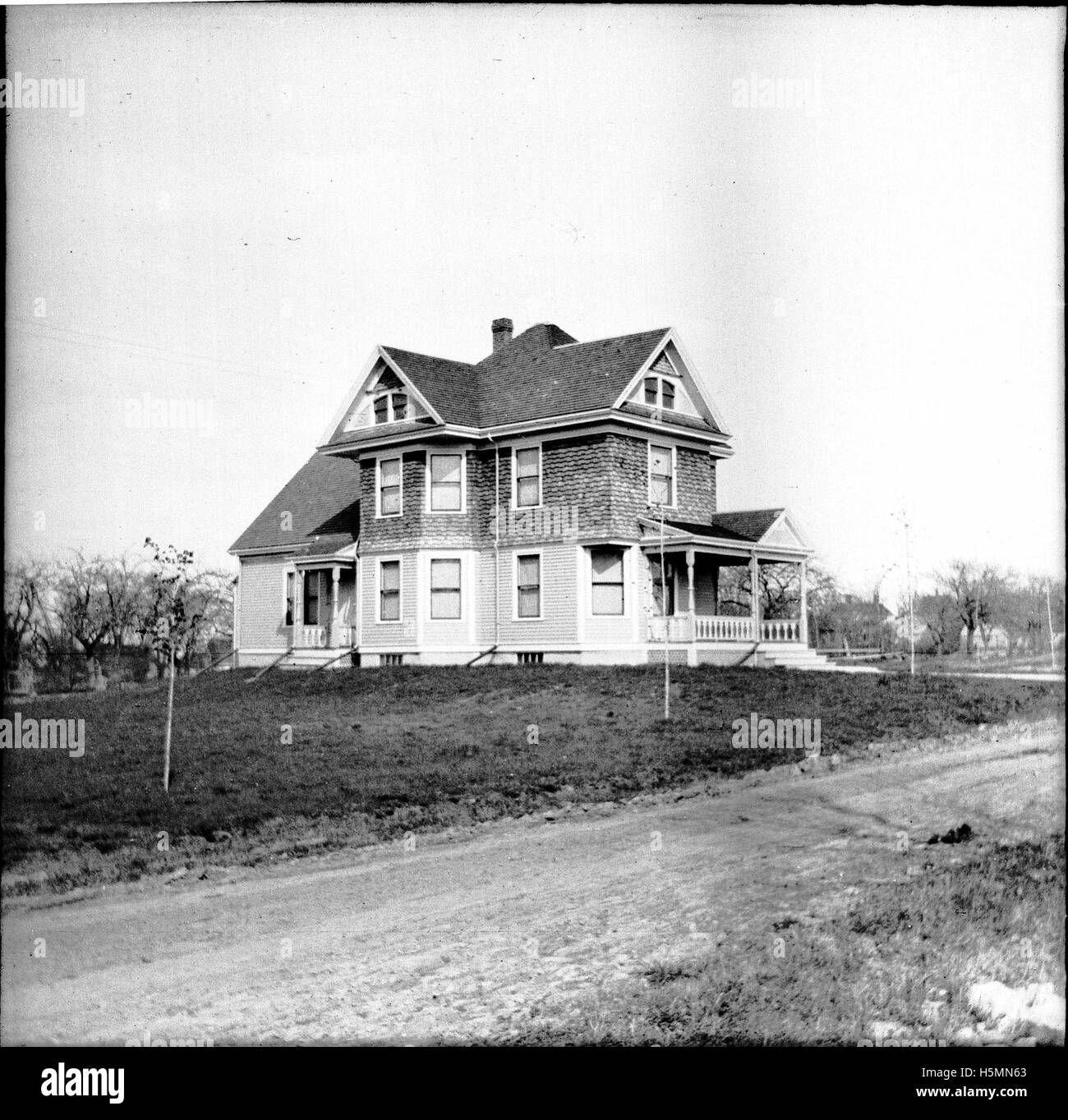 This photograph shows the Baptist Church parsonage in Camden, Maine ...
