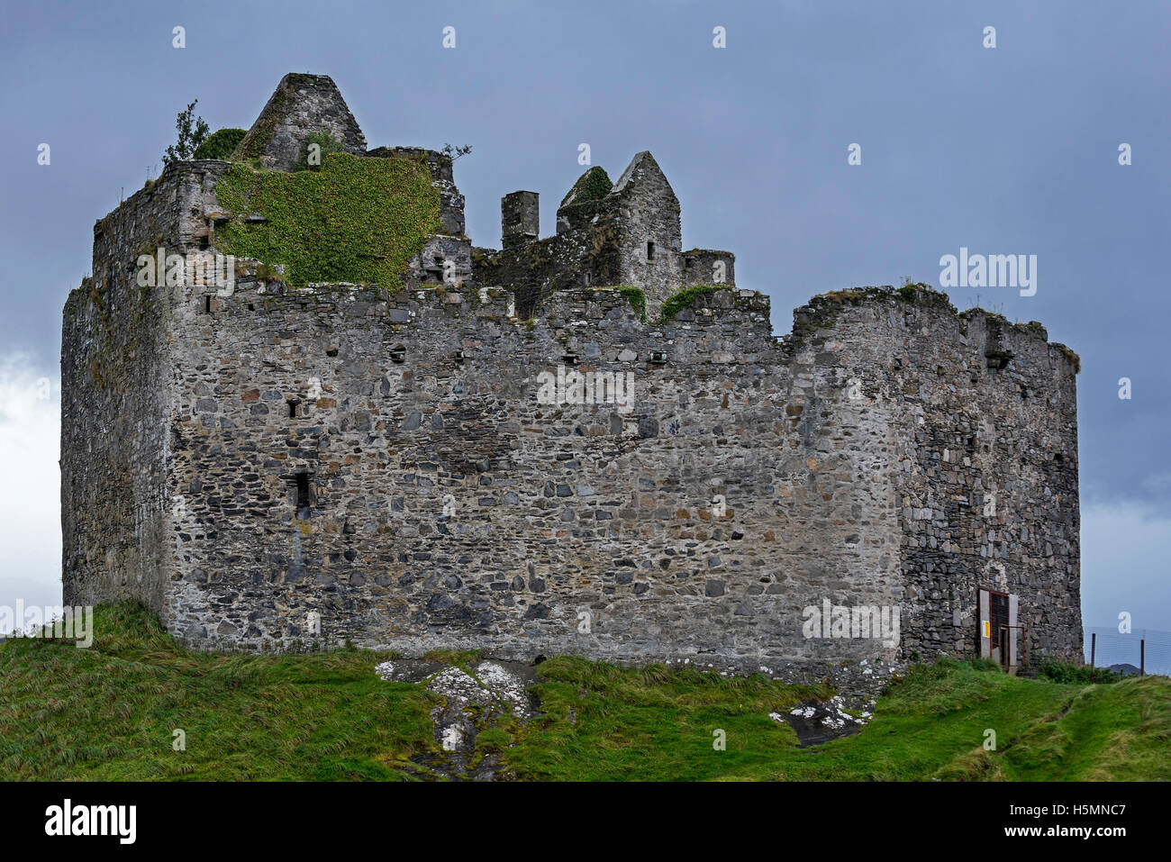 Scottish medieval architecture hi-res stock photography and images - Alamy
