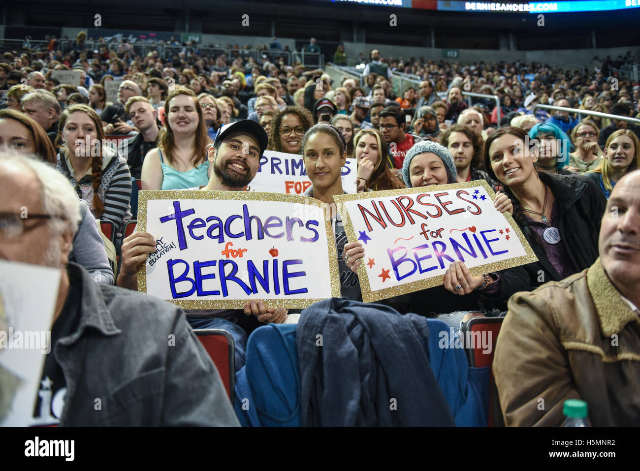 Crowd inside Key Arena showing their support at the Bernie Sanders A ...