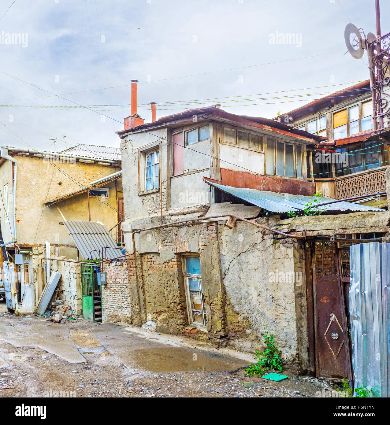 Old neighborhoods hi-res stock photography and images - Alamy