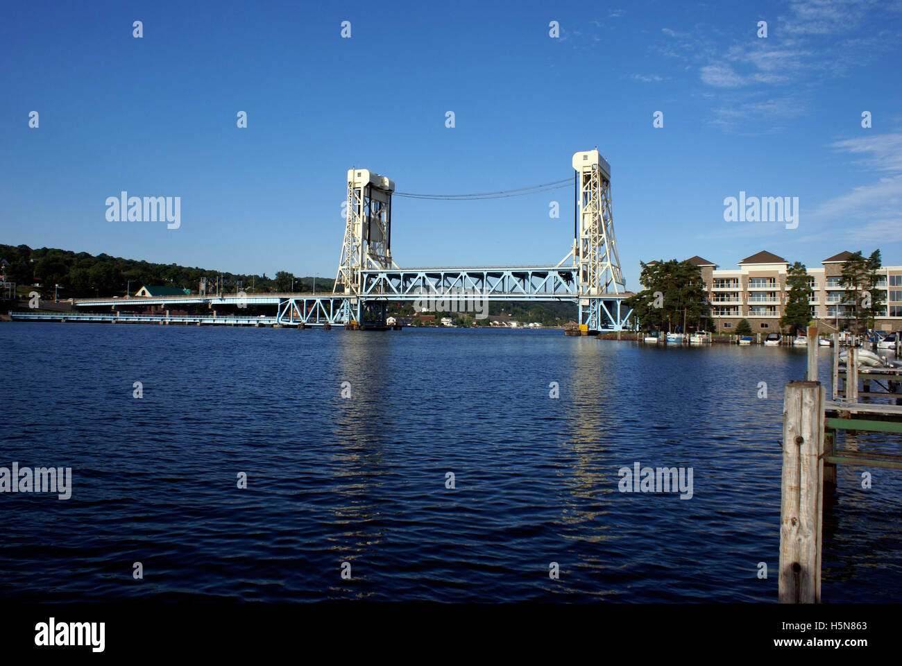 Double lift hi-res stock photography and images - Alamy