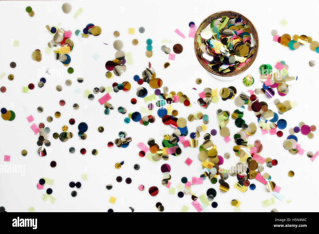 Confetti hi-res stock photography and images - Alamy