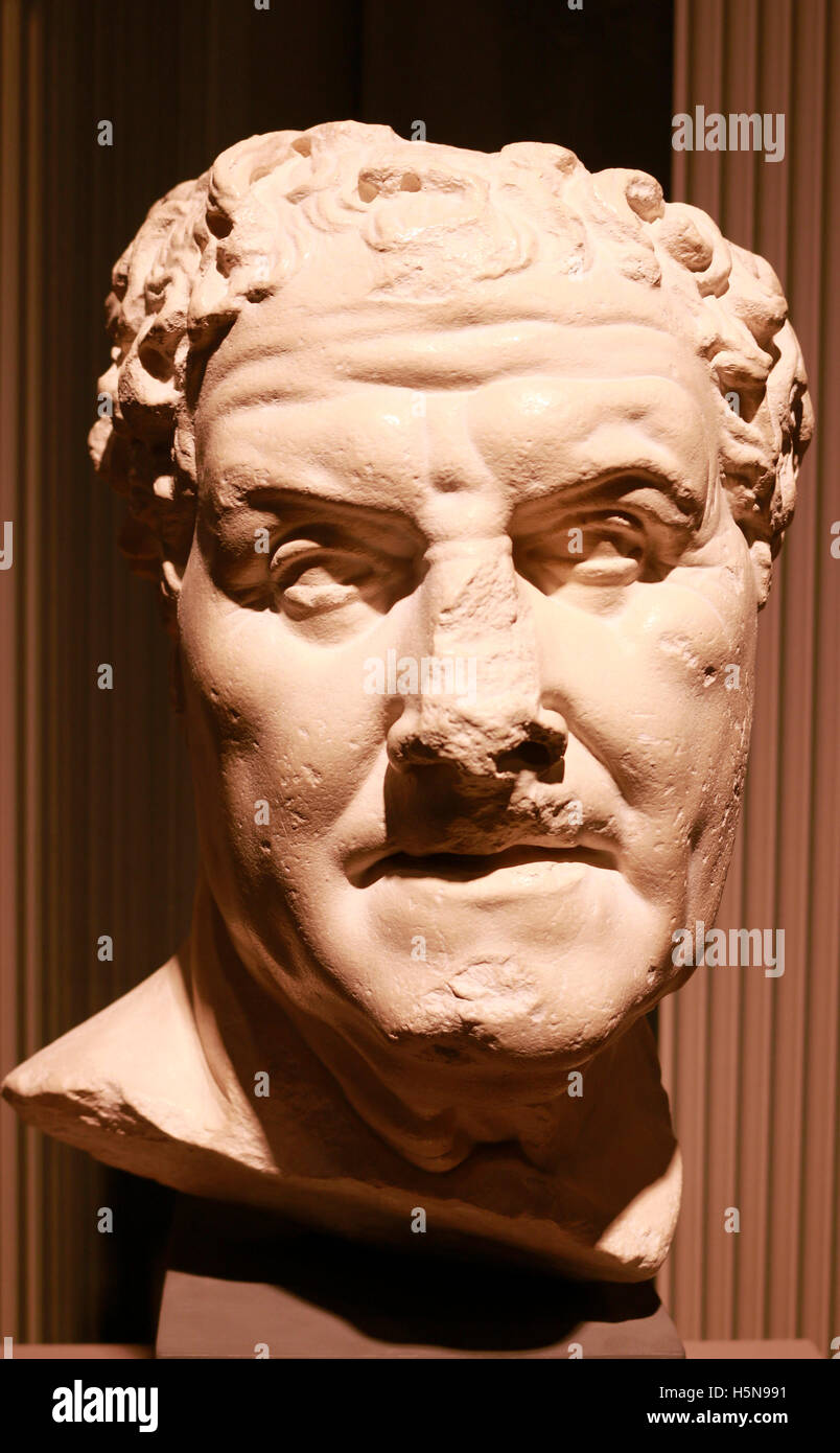 Portrait of marcus porcius cato hi-res stock photography and images - Alamy