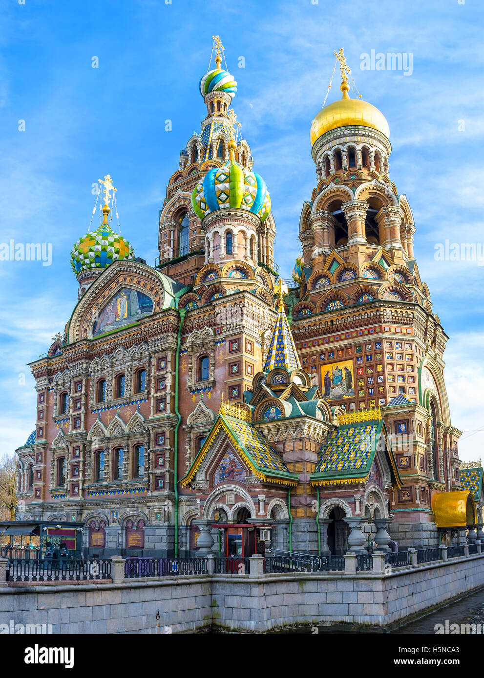 Romantic nationalism architecture hi-res stock photography and images ...