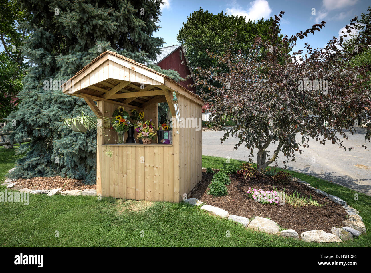 Amish tractor hi-res stock photography and images - Alamy