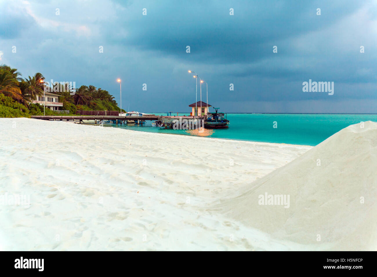 Maldives nightlife hi-res stock photography and images - Alamy