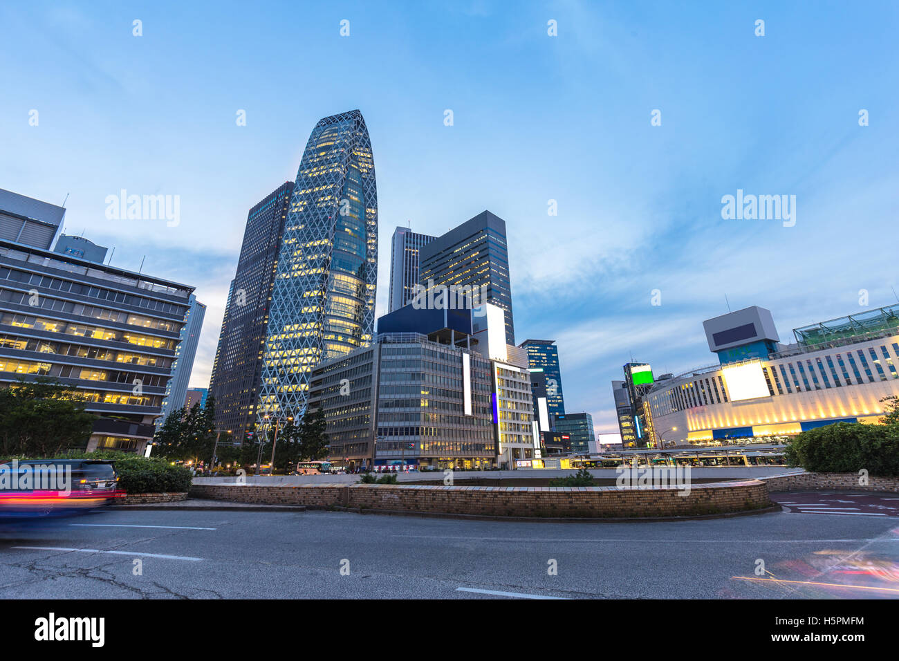 Tokyo city office hi-res stock photography and images - Alamy