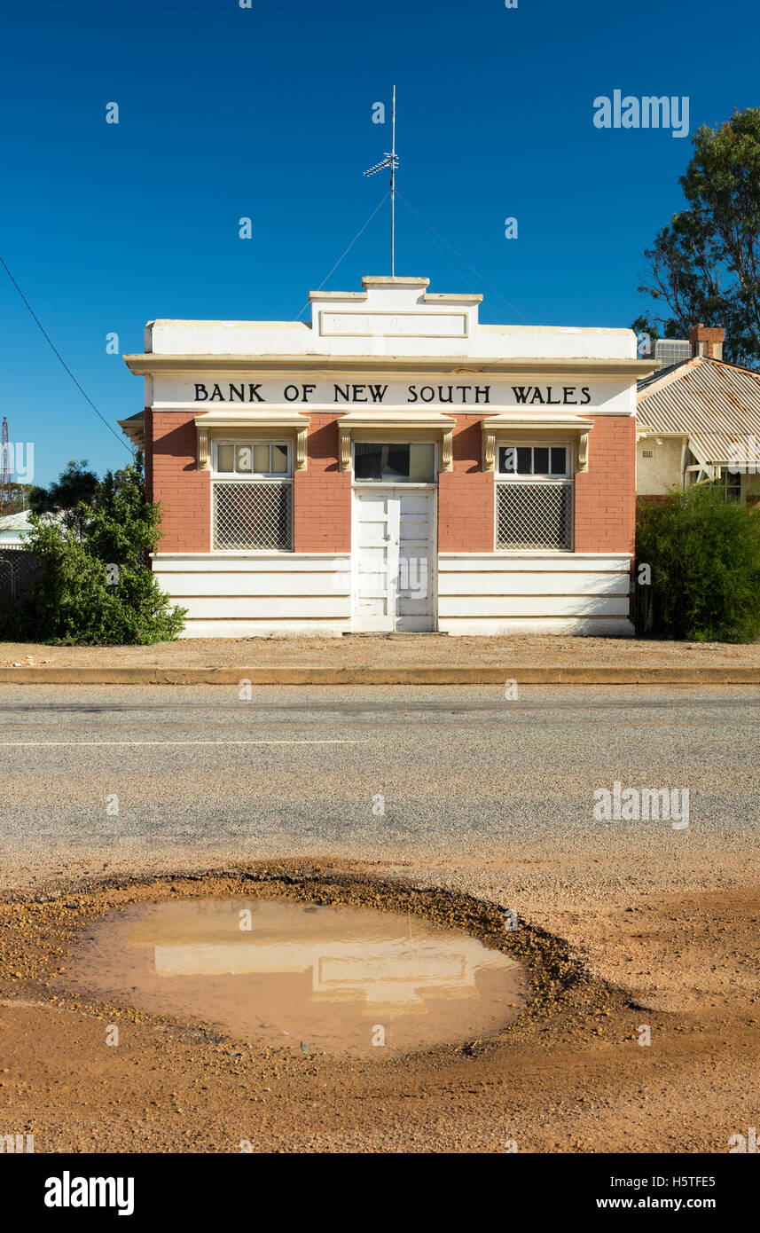 Old bank building in outback Western Australia Stock Photo - Alamy