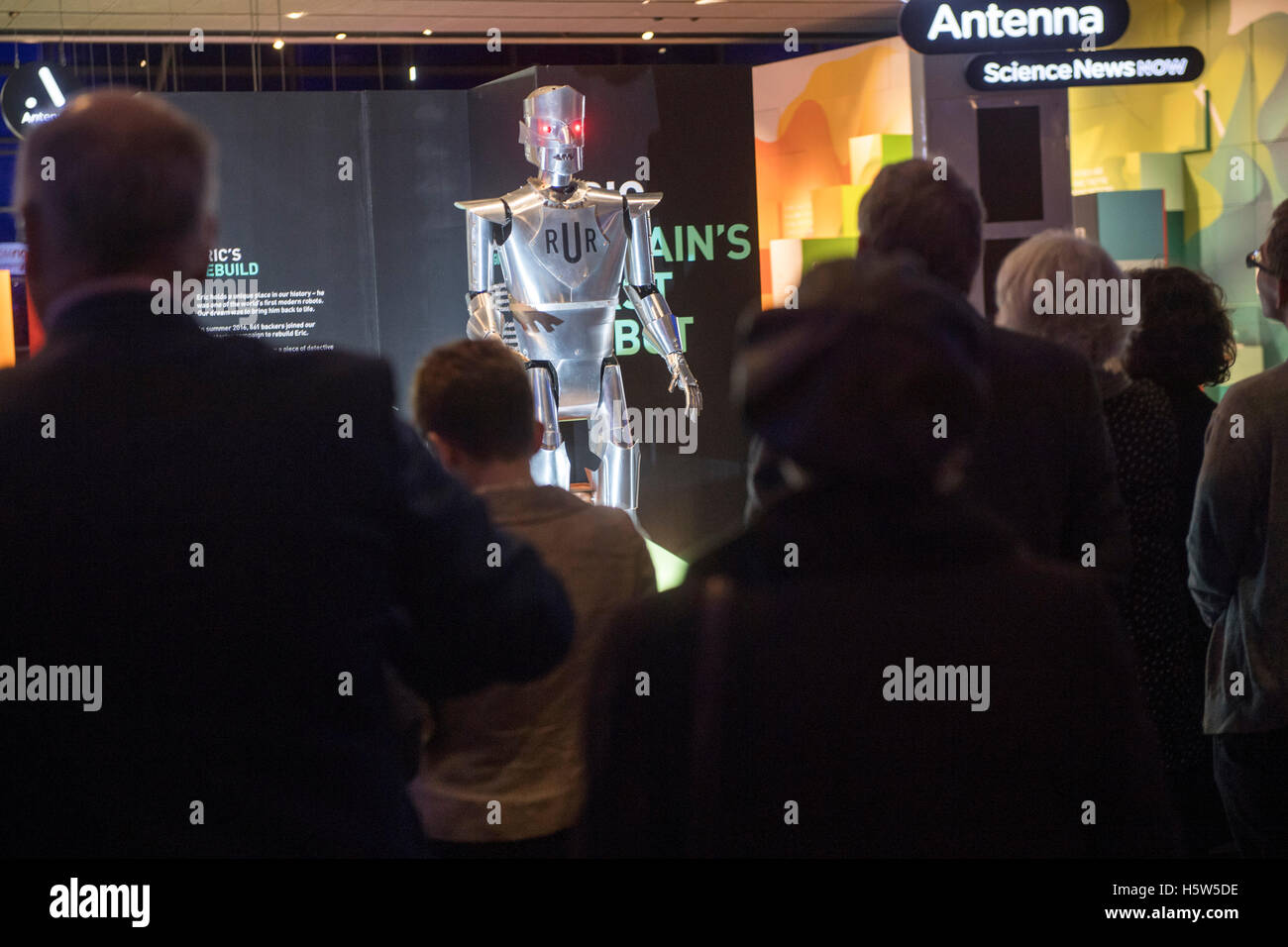 UK's first robot Eric built by Captain William Richards in 1928 Stock ...