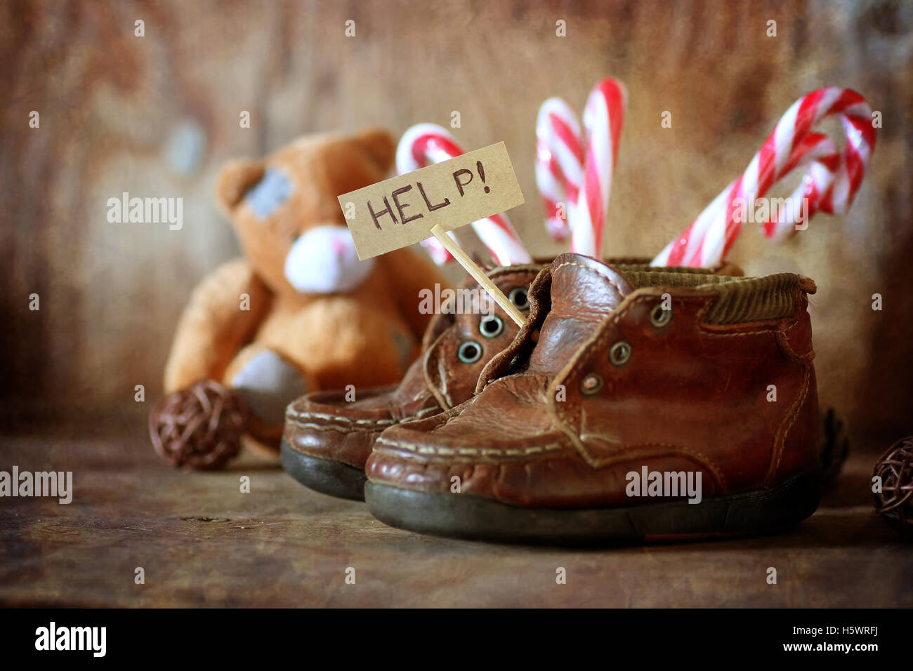 Children nobody help Stock Photo - Alamy