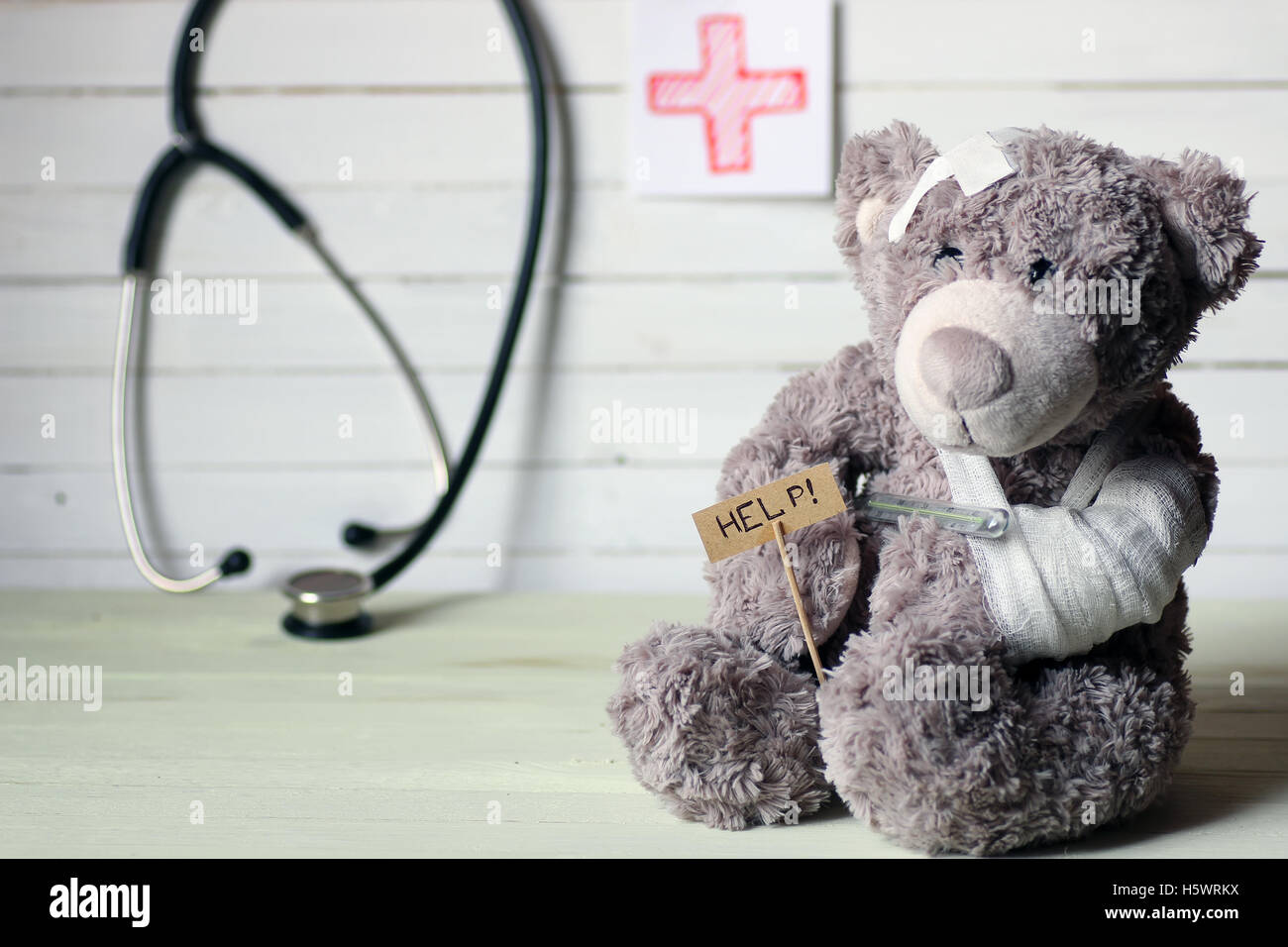 toy teddy doctor Stock Photo - Alamy