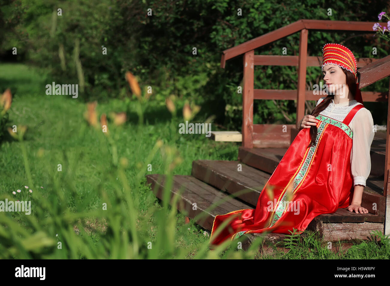 Slav woman in dress traditional Stock Photo - Alamy