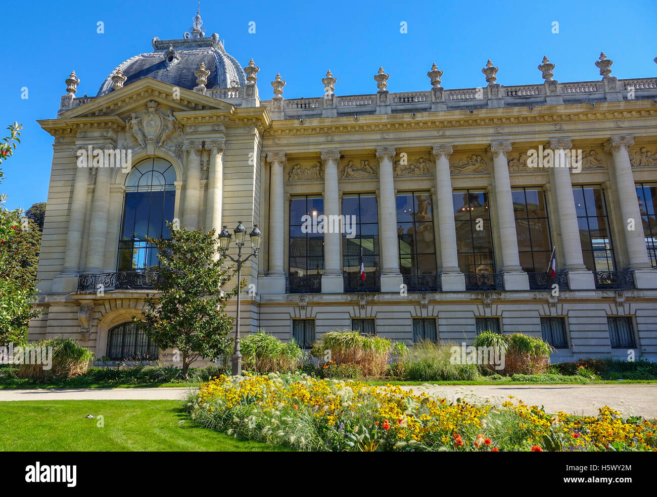 The building of the famous Small Palace in Paris - Petit Palais ...