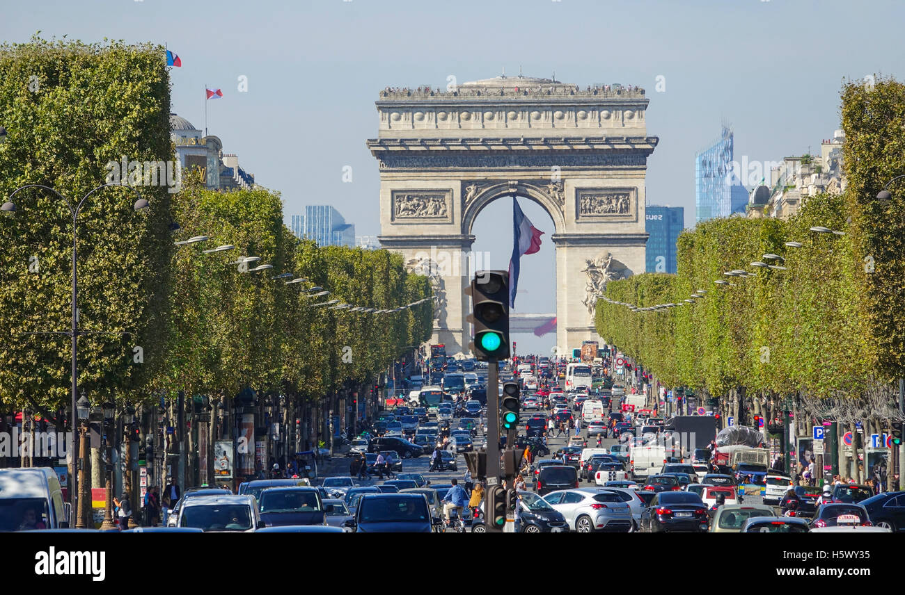 Frankreich arc de triomphe at champs elysees hi-res stock photography ...