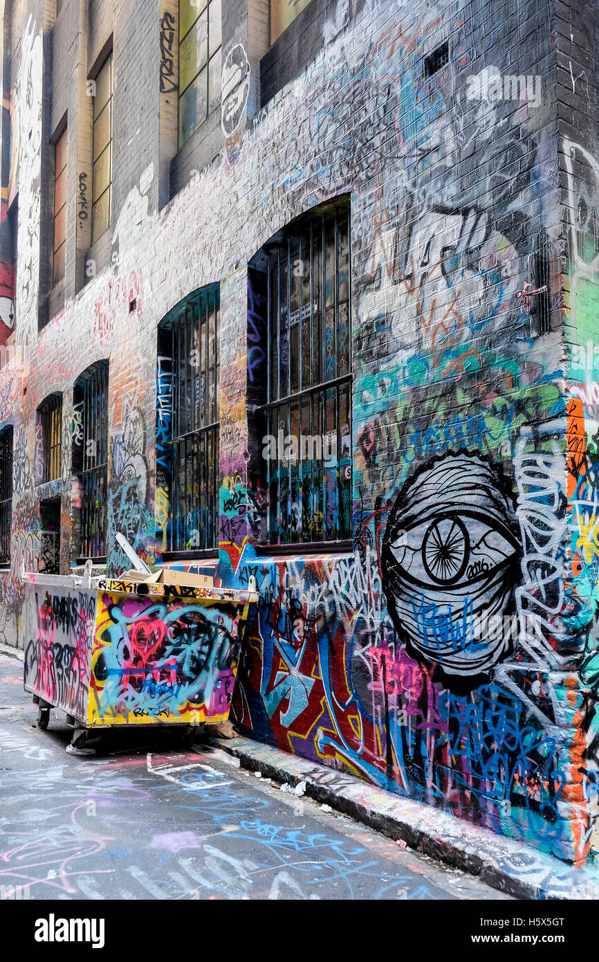 Graffitied wall hi-res stock photography and images - Alamy