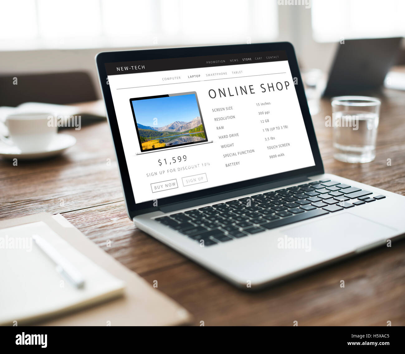 Online book store interface hi-res stock photography and images - Alamy