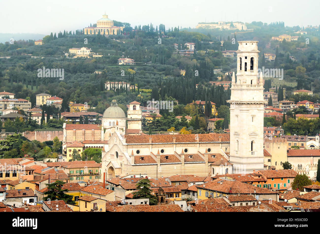 aerial view of the Duomo di Verona cathedral Stock Photo - Alamy