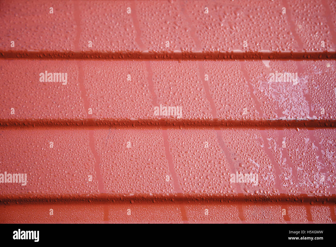 Wet, wet metal surface detail, outdoor textured background Stock Photo ...