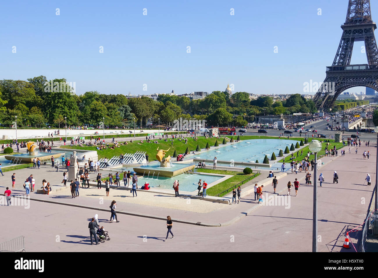 The area around Eiffel Tower in Paris - a very busy place Stock Photo ...