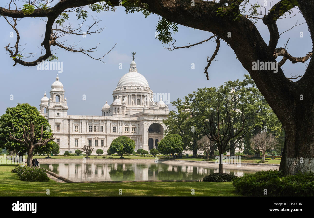 Victoria Memorial with colonial architecture surrounded by pristine ...
