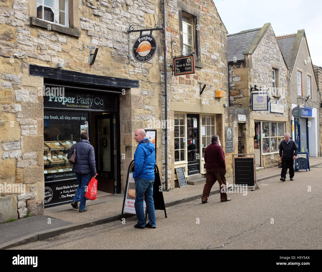 Bakewell town shopping hi-res stock photography and images - Alamy