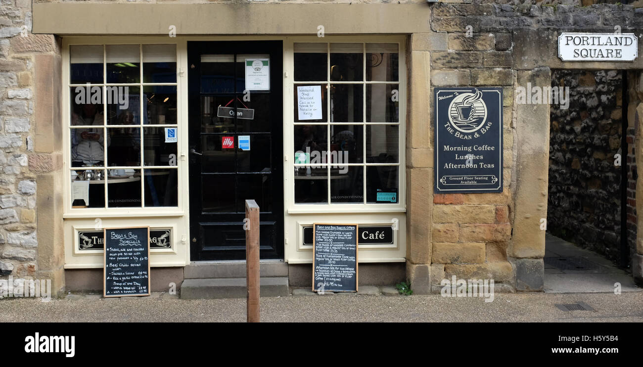 Old world shop hi-res stock photography and images - Alamy