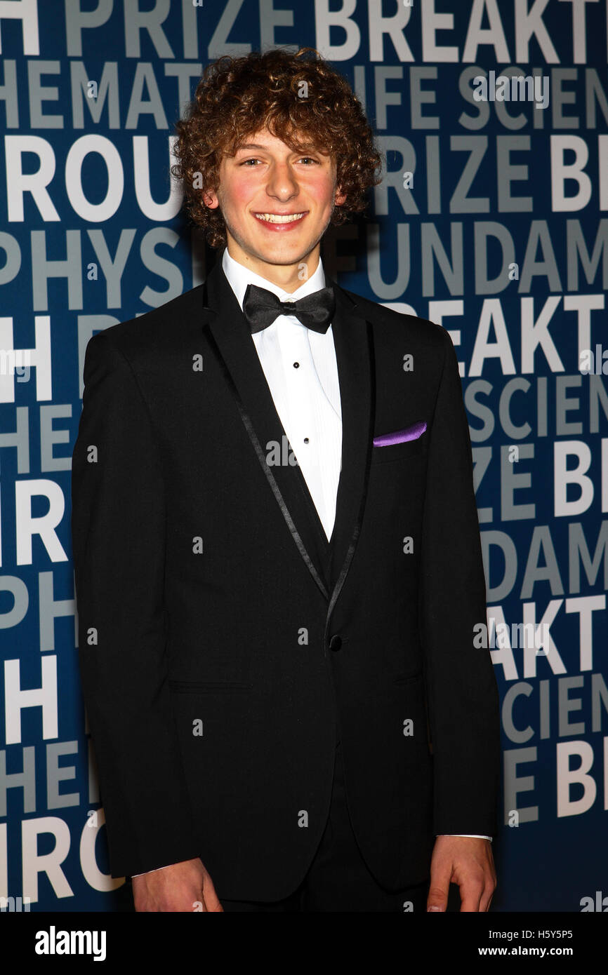 MOUNTAIN VIEW, CA - NOV 8: Breakthrough Junior Challenge recipient Ryan ...