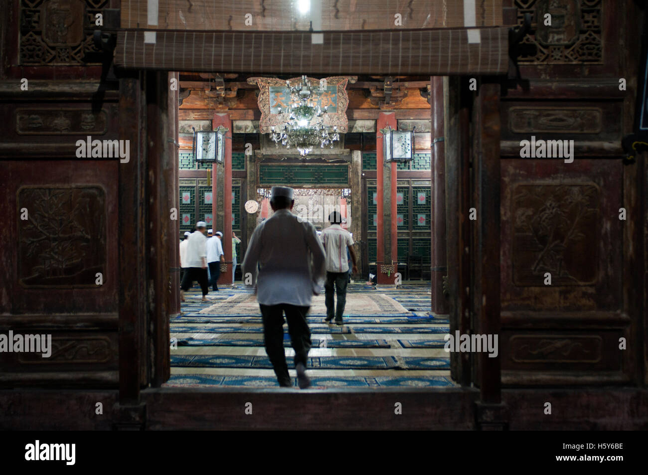 Muslim quarter of Xian, Shaanxi, China, Asia. The Great Mosque of Xi'an ...