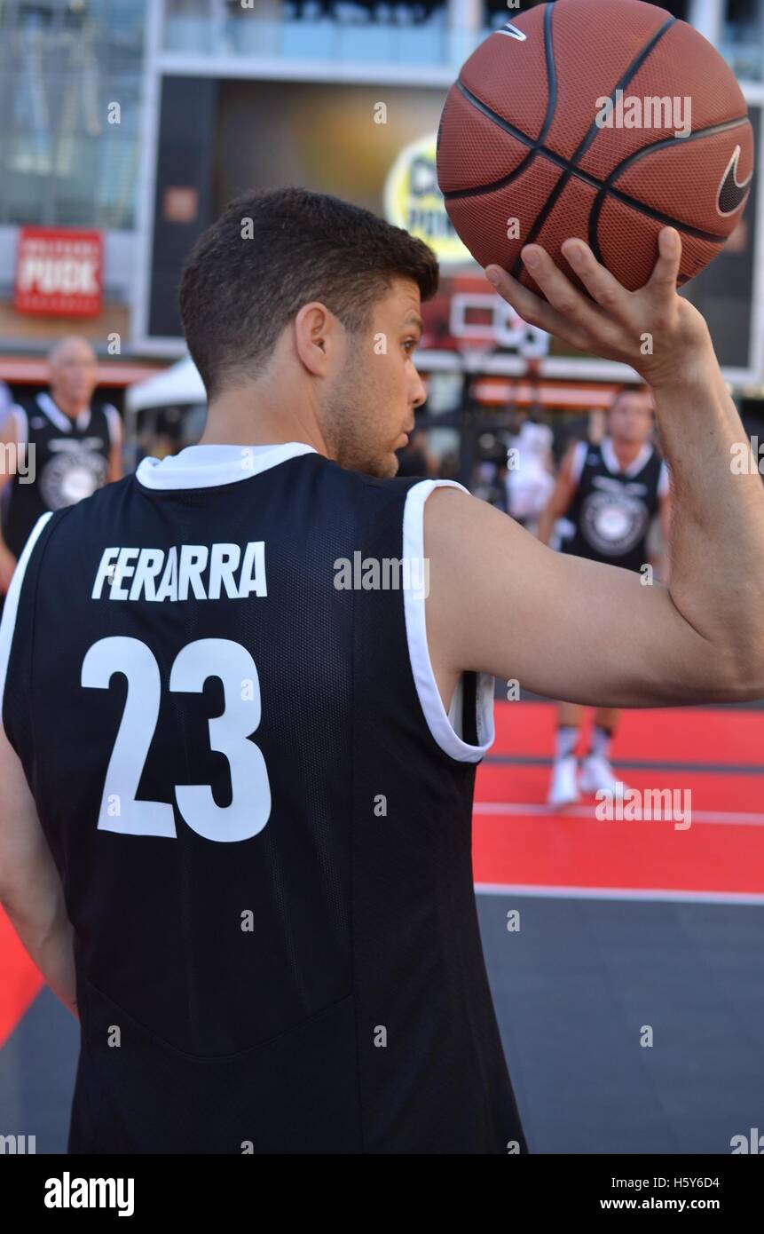 Jerry ferrara hi-res stock photography and images - Alamy